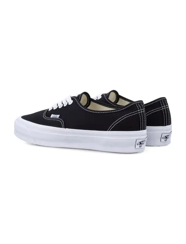 VANS Low Top Sneakers - Black