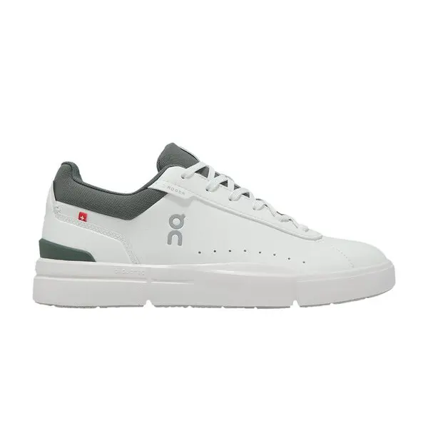 On The Roger Advantage Sneakers - White