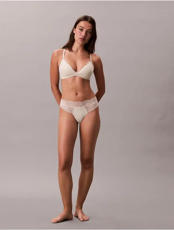 Calvin Klein Perfectly Fit Lace Thong - Bone White