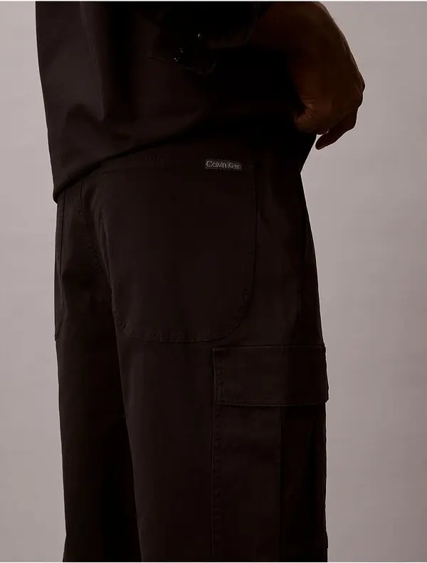 Calvin Klein Cotton Stretch Twill Cargo Shorts - Black