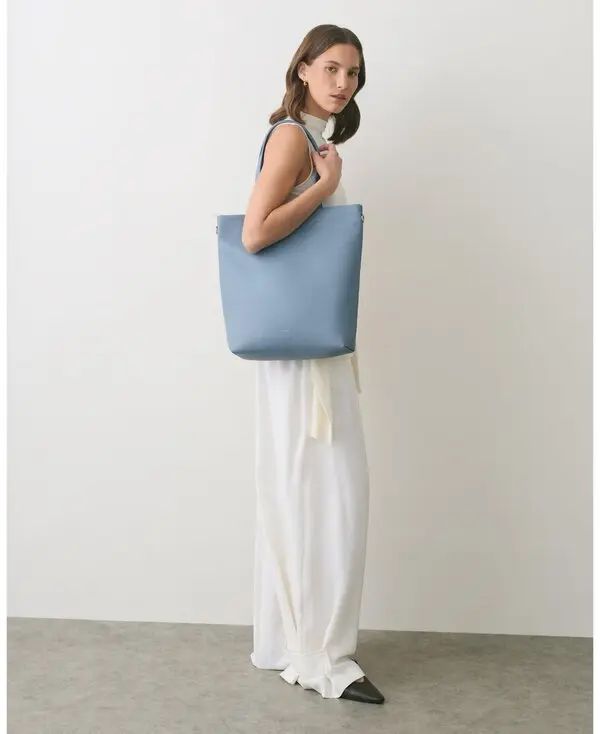 Cuyana Tall Easy Zipper Tote - Azure
