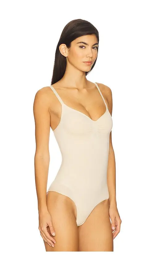 SKIMS Seamless Sculpt Bodysuit Brief - Sand