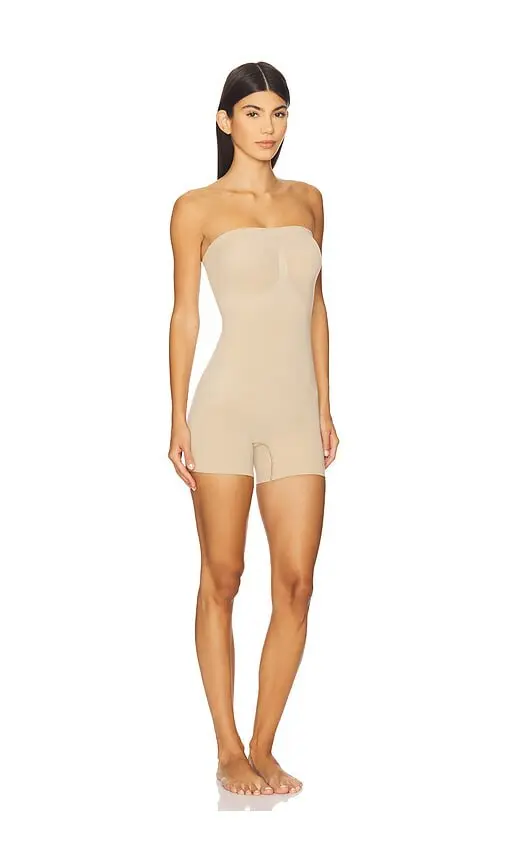 SKIMS Seamless Sculpt Strapless Shortie Bodysuit - Clay