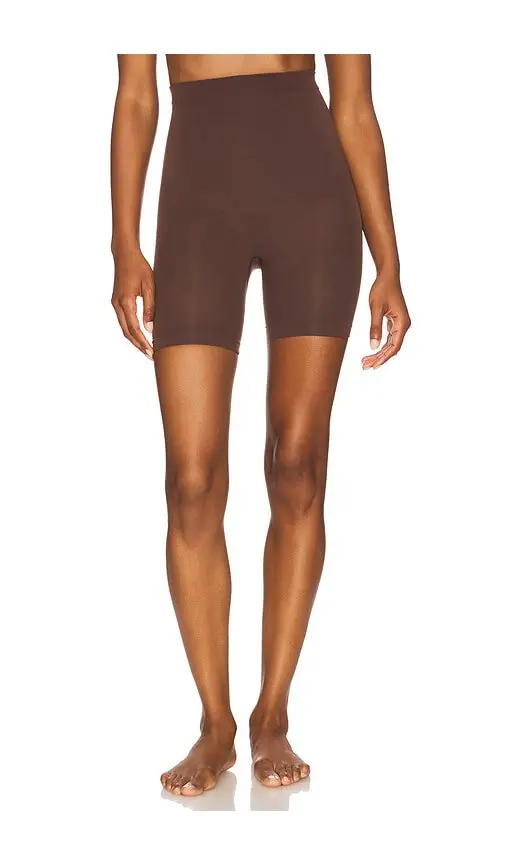 SKIMS Seamless Sculpt Mid Thigh Short - Cocoa
