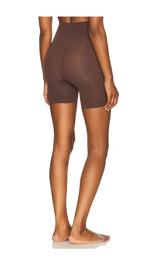 SKIMS Seamless Sculpt Mid Thigh Short