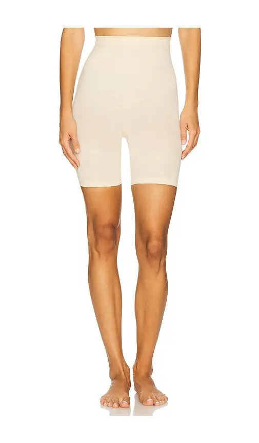 SKIMS Seamless Sculpt Mid Thigh Short In Nude - Sand