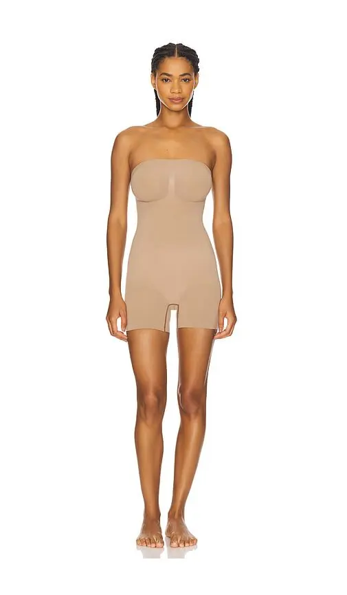 SKIMS Seamless Sculpt Strapless Shortie Bodysuit - Sienna