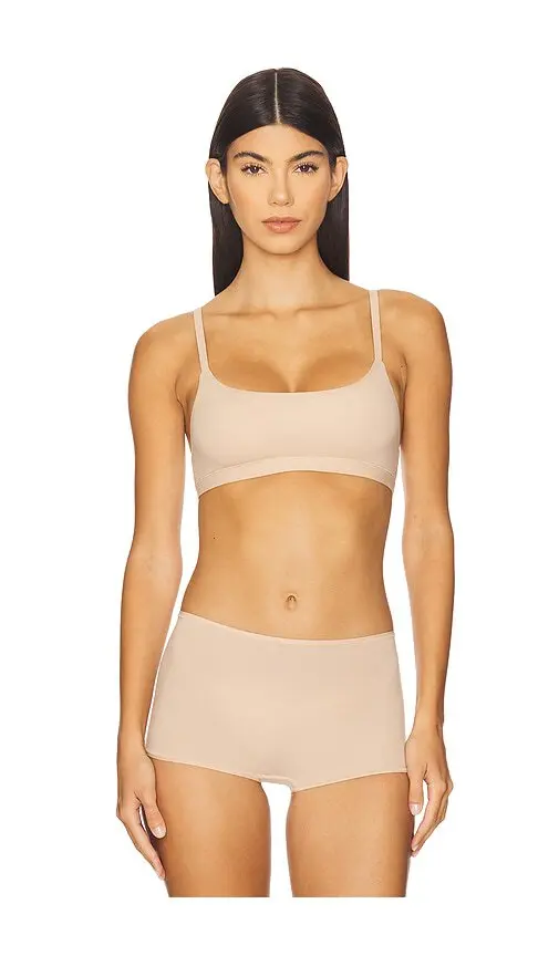 SKIMS Fits Everybody Scoop Bralette In Tan - Clay