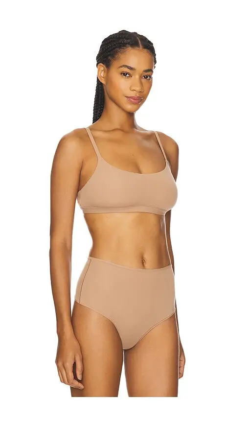 SKIMS Fits Everybody Scoop Bralette In Beige - Sienna