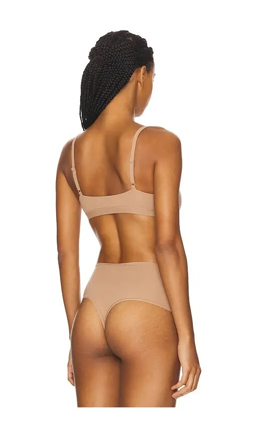 SKIMS Fits Everybody Scoop Bralette In Beige - Sienna
