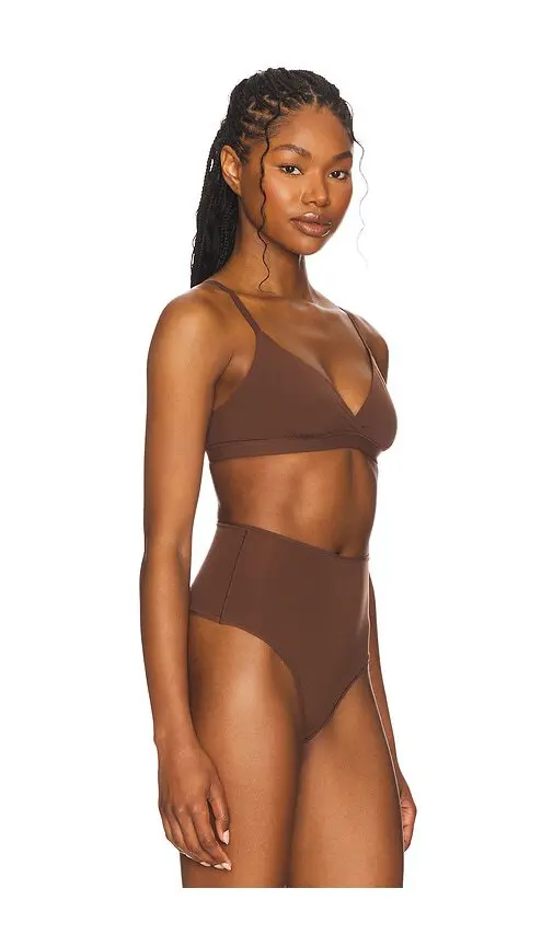 SKIMS Fits Everybody Crossover Bralette In Chocolate - Cocoa