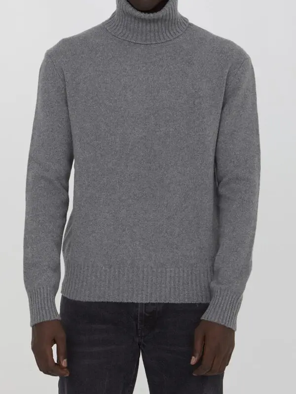 Ami De Coeur Sweater - Grey