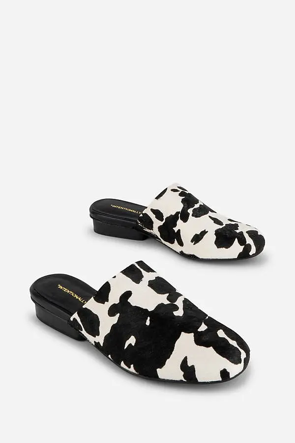 Intentionally Blank Touch Hide Slip-on Flats