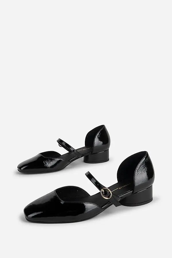 Intentionally Blank Cortez Mary Jane Heels - Black
