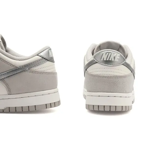 Nike Dunk Low Sneakers