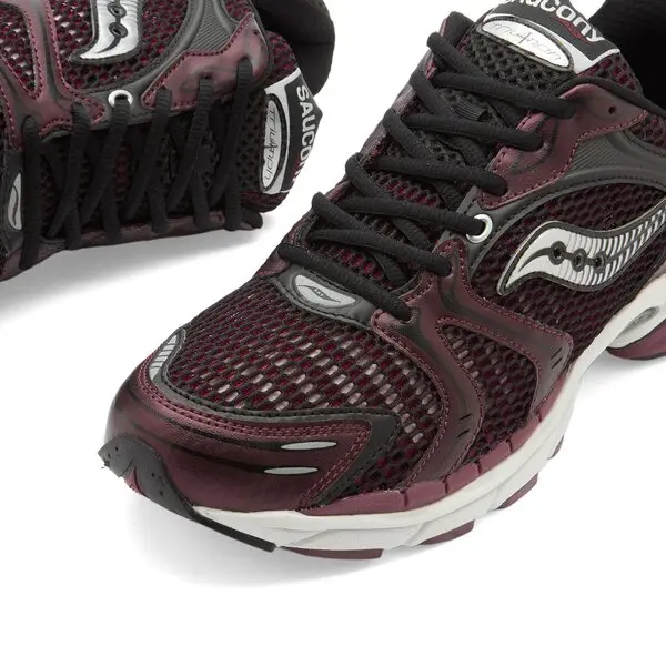Saucony Progrid Triumph 4 Sneaker - Maroon/black
