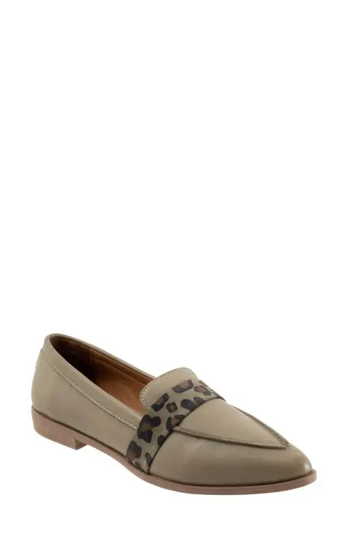 BUENO Bristol Pointed Toe Loafer