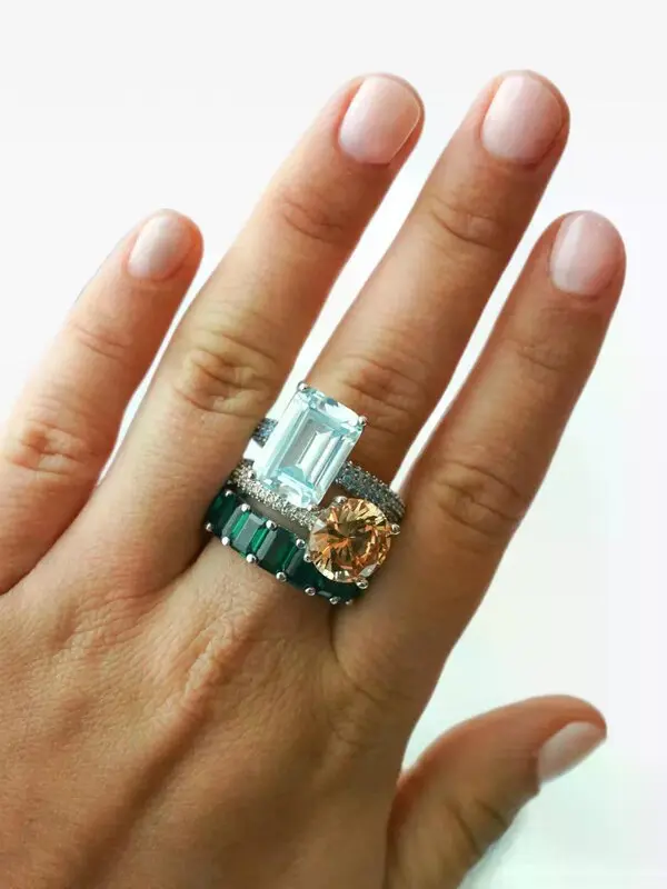 IZABEL DISPLAY Emerald Cut Crystal Ring