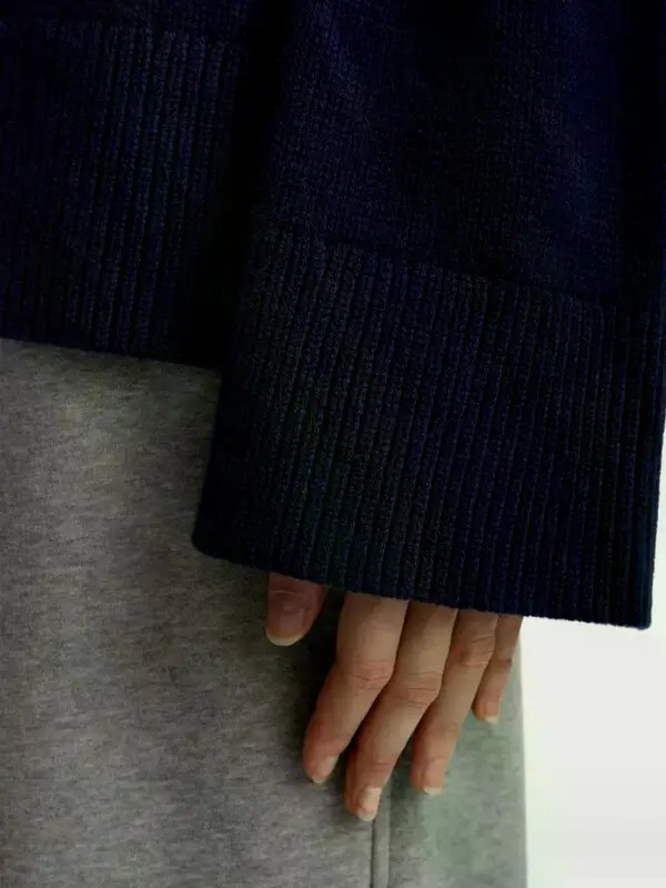 12 STOREEZ Crew Neck Merino Wool Sweater - Blue