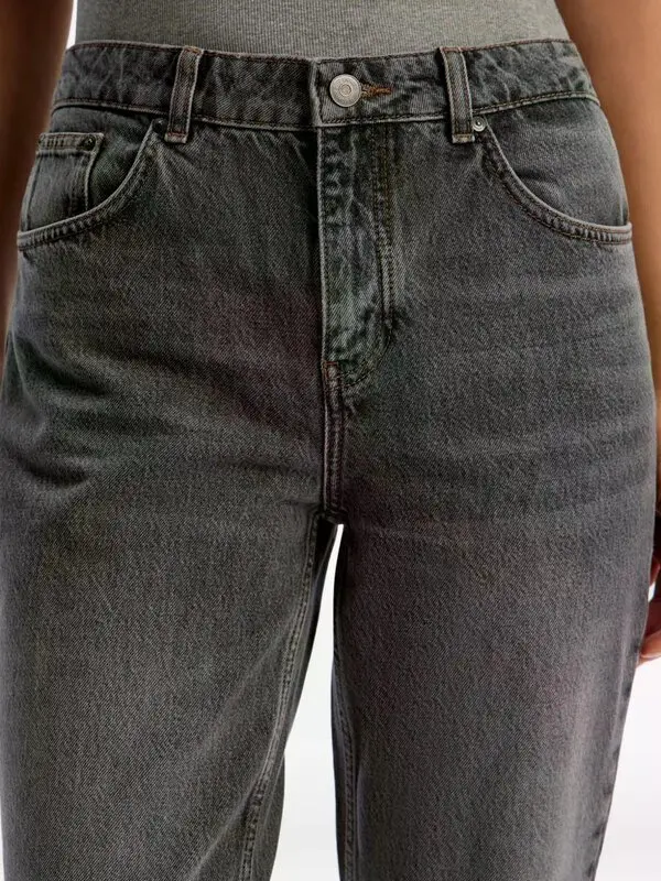 12 STOREEZ Patch-detail Straight-leg Jeans