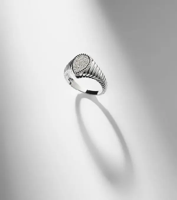 Yvonne Léon 9kt White Gold Ring With Diamonds