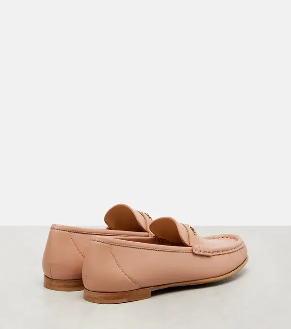 Chloé Logo Embellished Leather Loafers - Pink