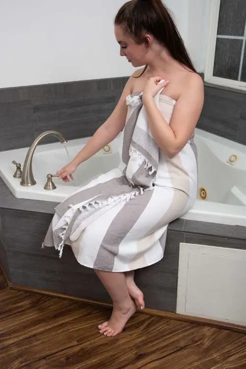 INFUSEZEN Kapris Striped Organic Turkish Towel With Soft Terry Cloth Back - Brown