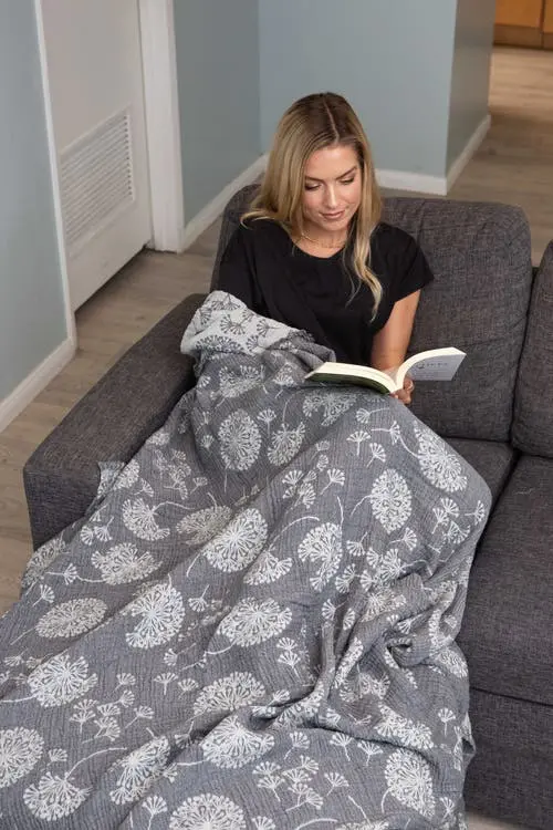 INFUSEZEN Dandelion Reversible Organic Muslin Blanket - Grey