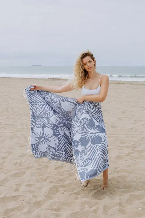 INFUSEZEN Hawaiian Flower Print Organic Cotton Reversible Turkish Towel