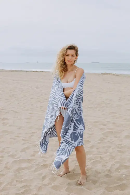 INFUSEZEN Hawaiian Flower Print Organic Cotton Reversible Turkish Towel