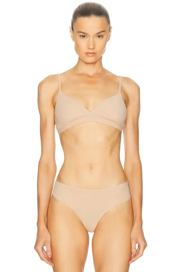 SKIMS Fits Everybody Crossover Bralette In Nude - Clay