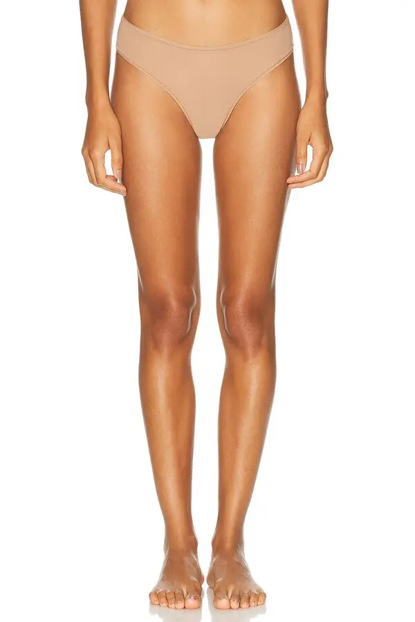 SKIMS Fits Everybody Thong In Neutral - Sienna