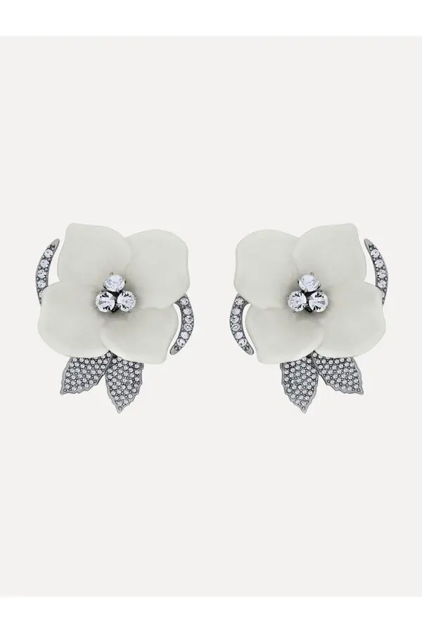 Oscar De La Renta Pearl Blossom Clip-on Earrings - Natural