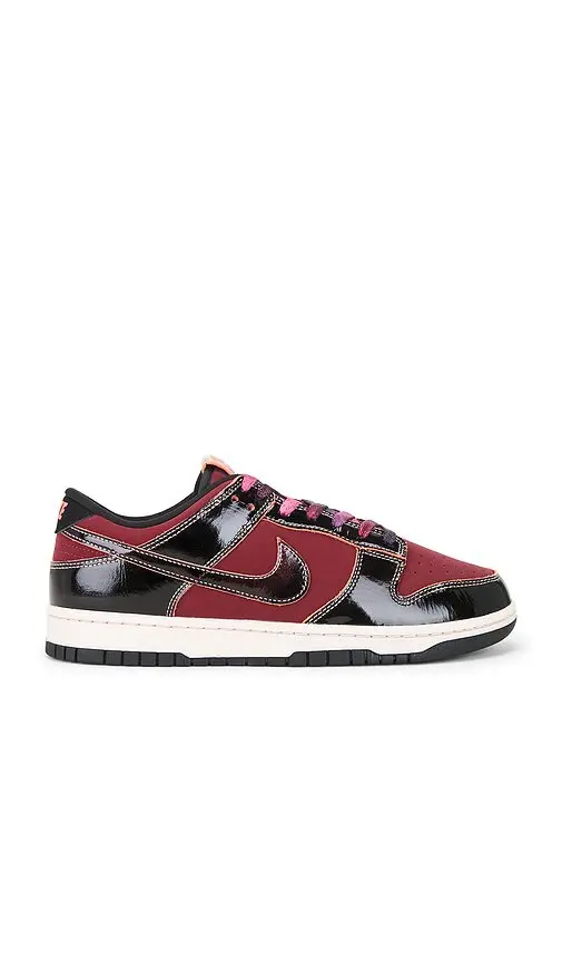 Nike Dunk Low Retro Se - Dark Team Red  Solar Red  Black  & Silt