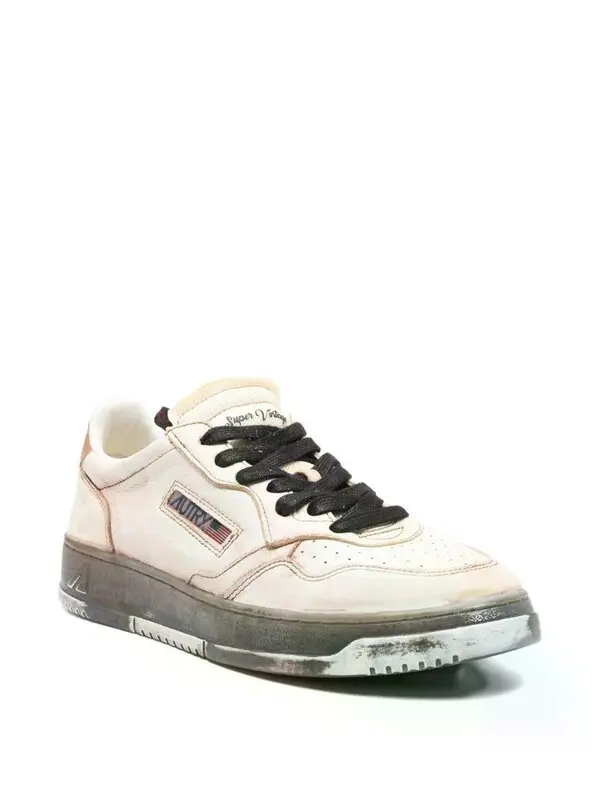 AUTRY Medalist Distressed Leather Sneakers