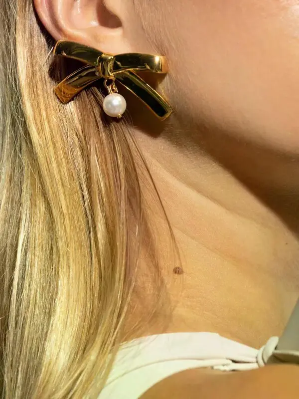 Moschino Bow-shape Pearl-embellished Earrings - Gold