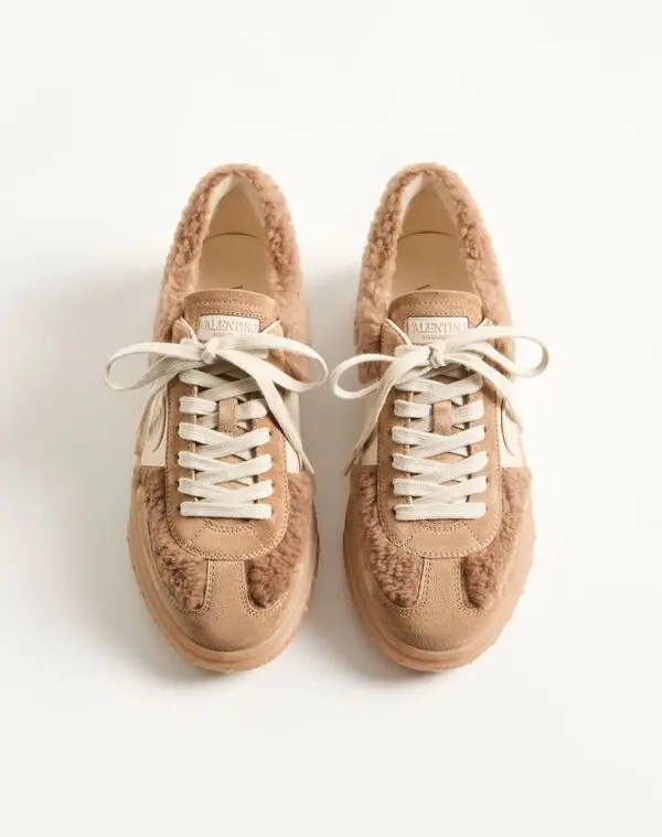 Valentino Garavani Upvillage Trainer In Shearling-effect Wool And Crust Leather - Camel/glace