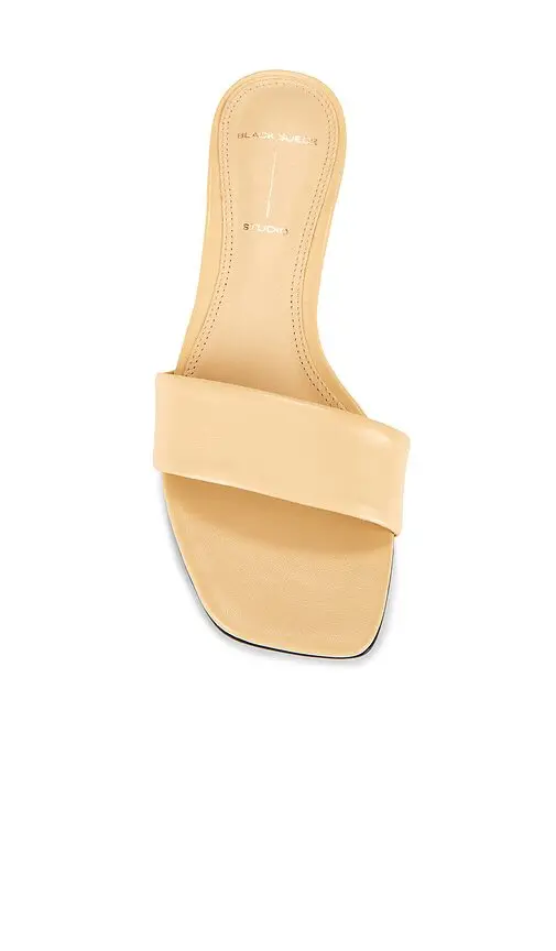 BLACK SUEDE STUDIO Avery 35 Mule - Custard