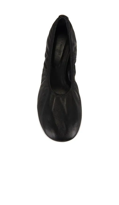 Dear Frances Glove Pump