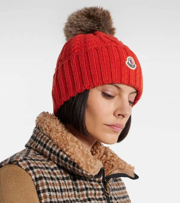 Moncler Cable-knit Cashmere And Wool-blend Beanie - Red