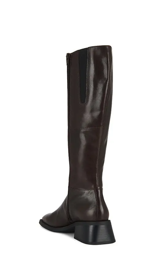VAGABOND SHOEMAKERS Blanca Boots - Chocolate