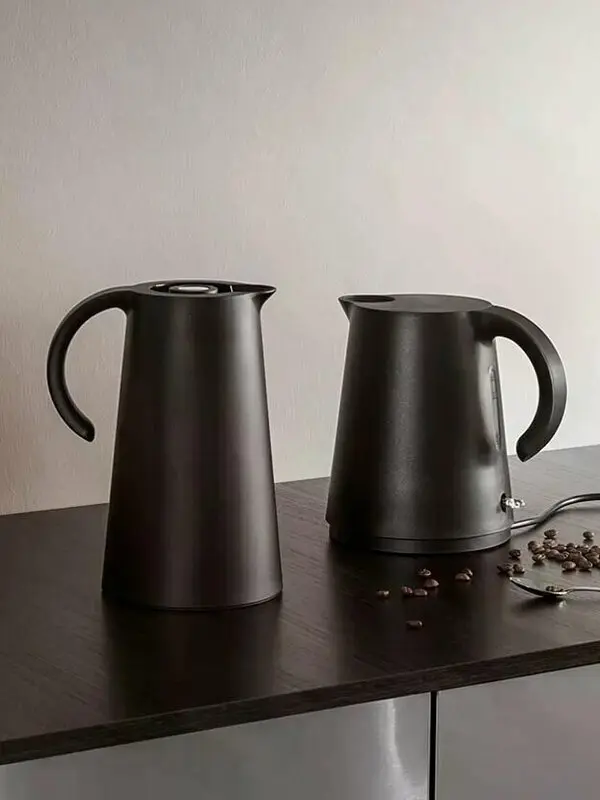 EVA SOLO Curved Handle Kettle