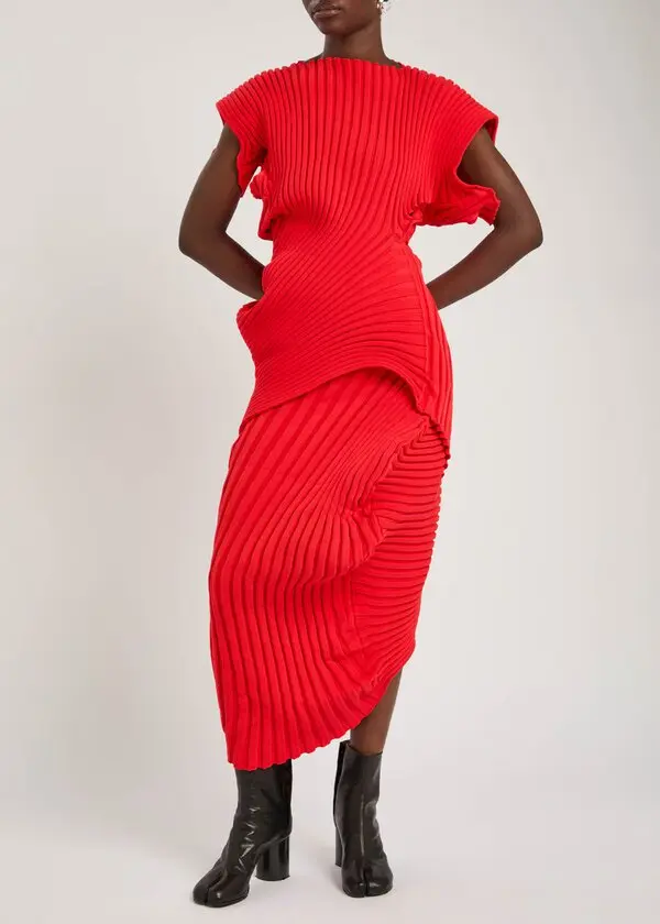 Issey Miyake Asymmetric Ribbed-knit Midi Skirt