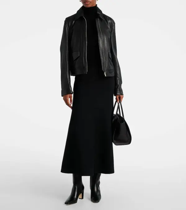 Manolo Blahnik Ofaralo Leather Ankle Boots - Black