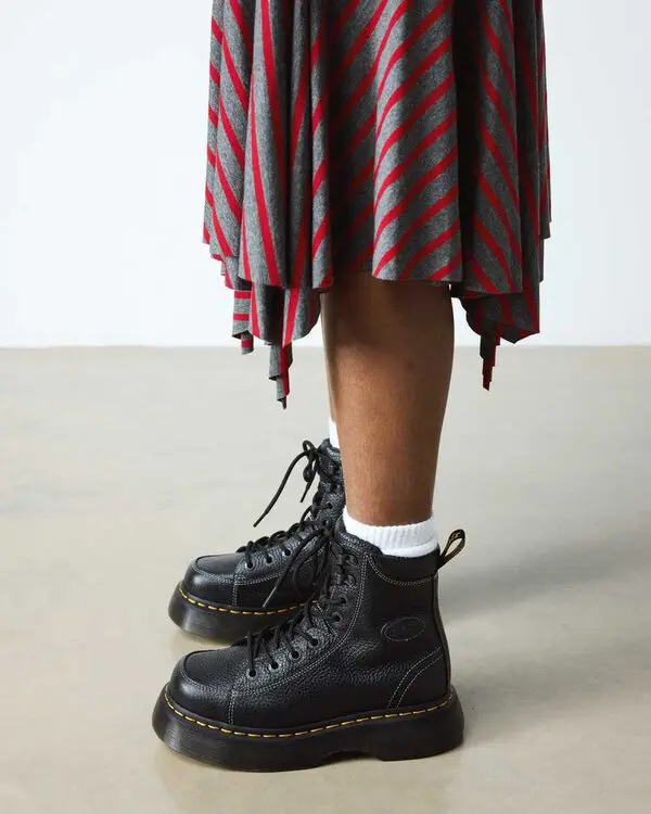 Dr. Martens Buzz 8-eye Boots