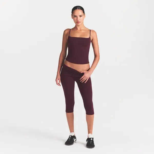 SKIMS Foldover Capri In Cotton Jersey - Currant