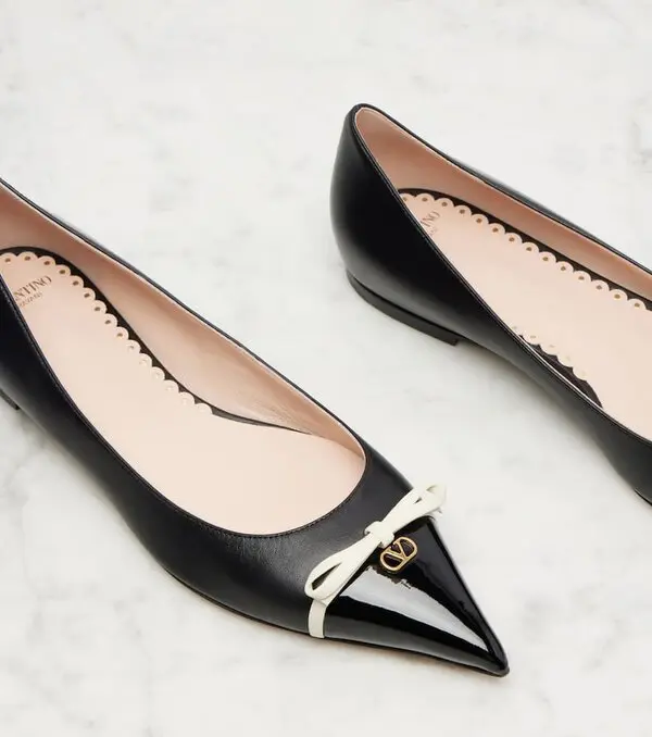 Valentino Garavani Bepointy Leather Ballet Flats - Black