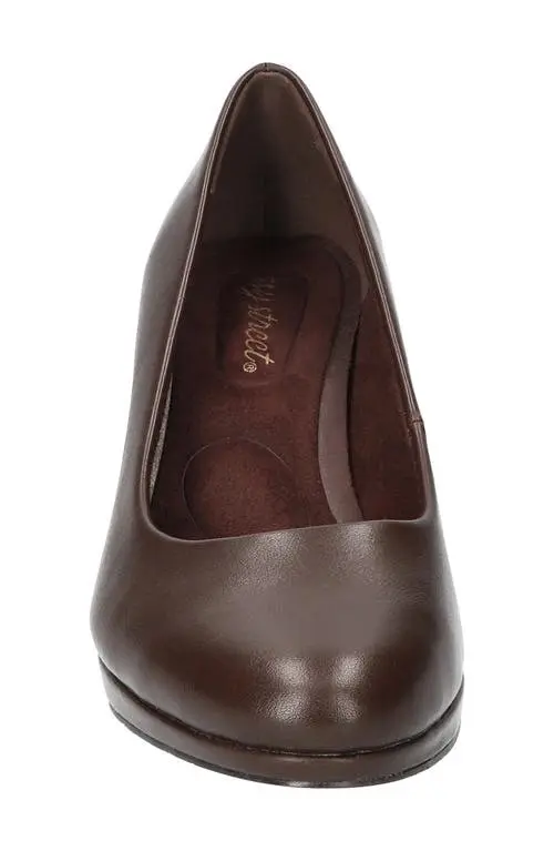 EASY WORKS BY EASY STREET Amber Pump - Brown