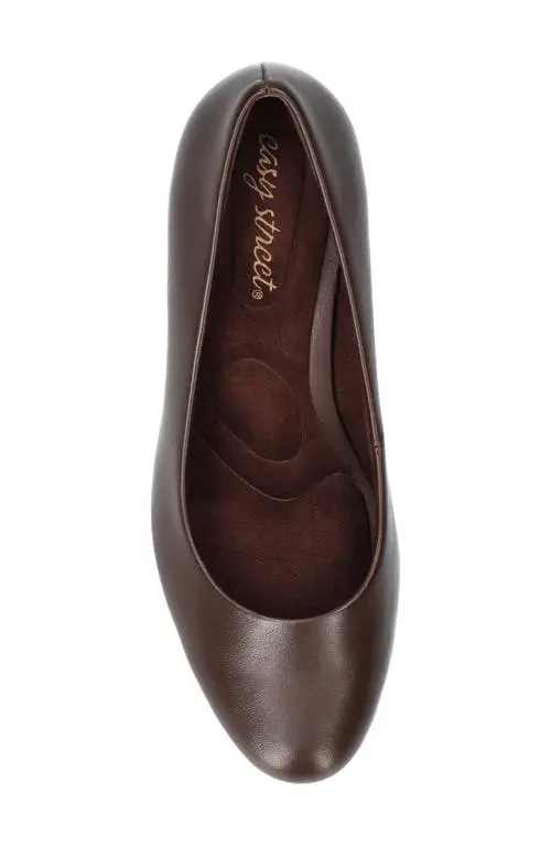 EASY WORKS BY EASY STREET Amber Pump - Brown