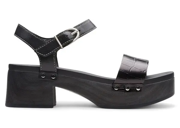Clarks Sivanne Bay Interest Leather Sandals